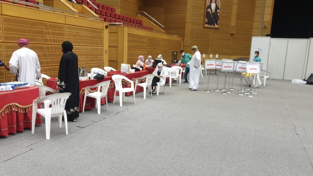 Covid-19 vaccination of SQU students, staff members from tomorrow ...