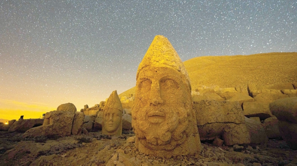 STONE HEAD STATUES - Oman Observer