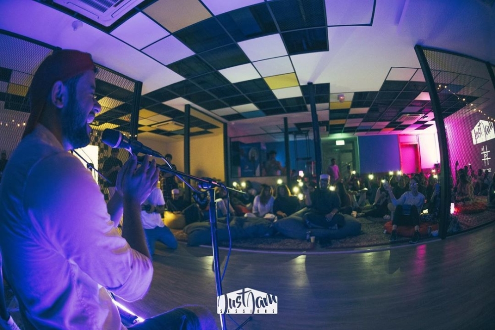 Just Jam Sessions reigniting Muscat's music, poetry scene - Oman Observer