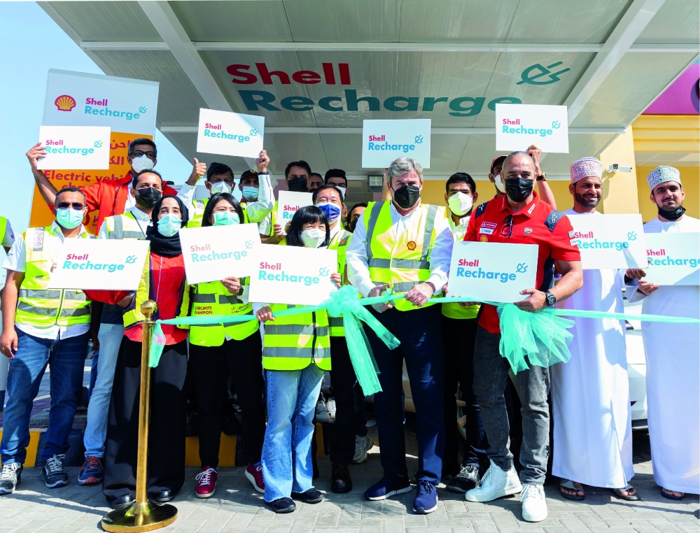 Shell Oman launches first (EV) charging hub - Oman Observer