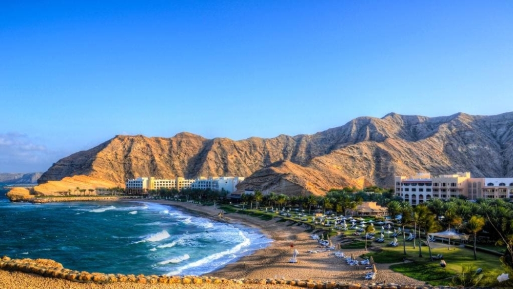 Muscat faces high humidity; Met says summer yet to arrive - Oman Observer