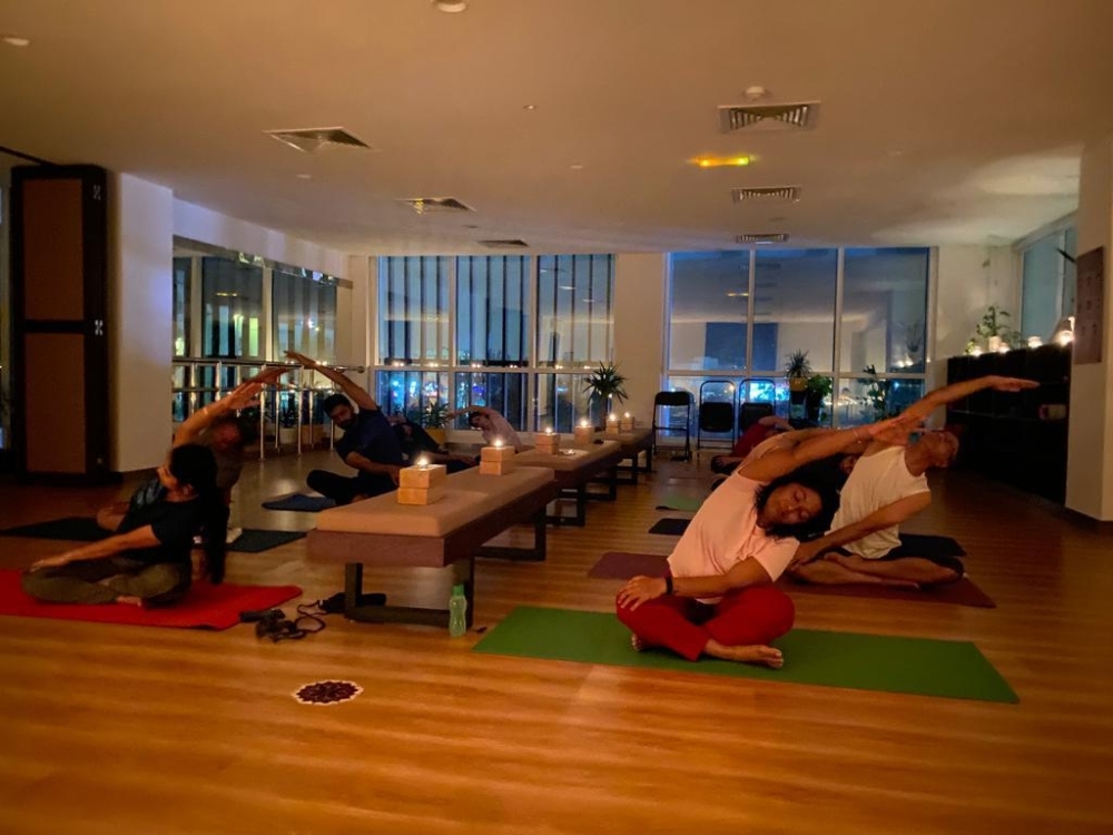 Yoga practitioners hail its positive benefits to life - Oman Observer