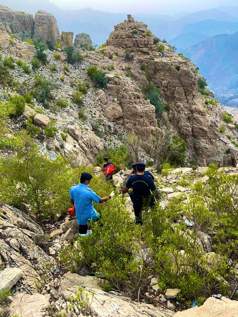 Citizen dies after falling from Jabal Hatt - Oman Observer
