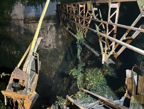 Eight children killed in Philippine bridge collapse - Oman Observer