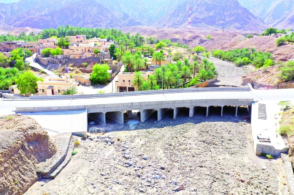 Work resumes on Al Khad-Sham road in Suhar - Oman Observer