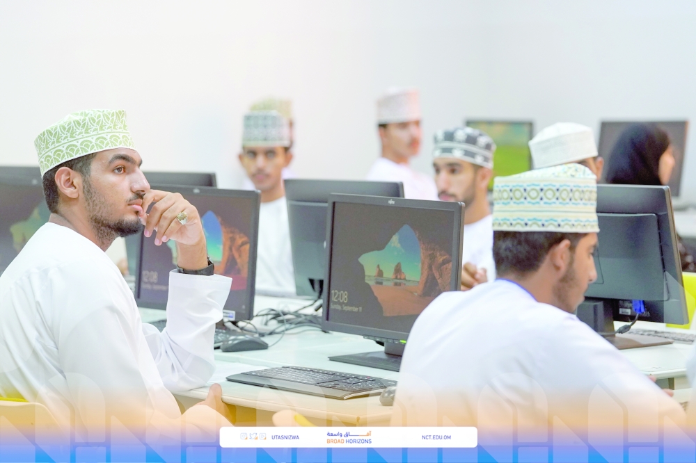UTAS-Nizwa receives 324 students - Oman Observer