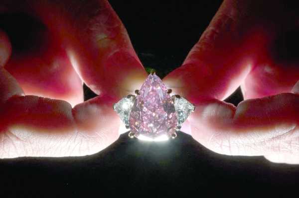 Rare pink diamond to go under hammer in Geneva - Oman Observer