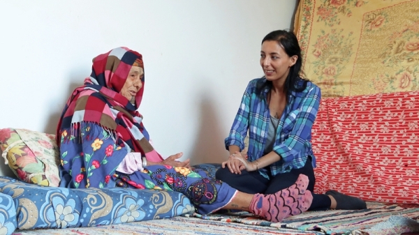 Tunisian tattoo artist revives Berber designs for new generation - Oman ...