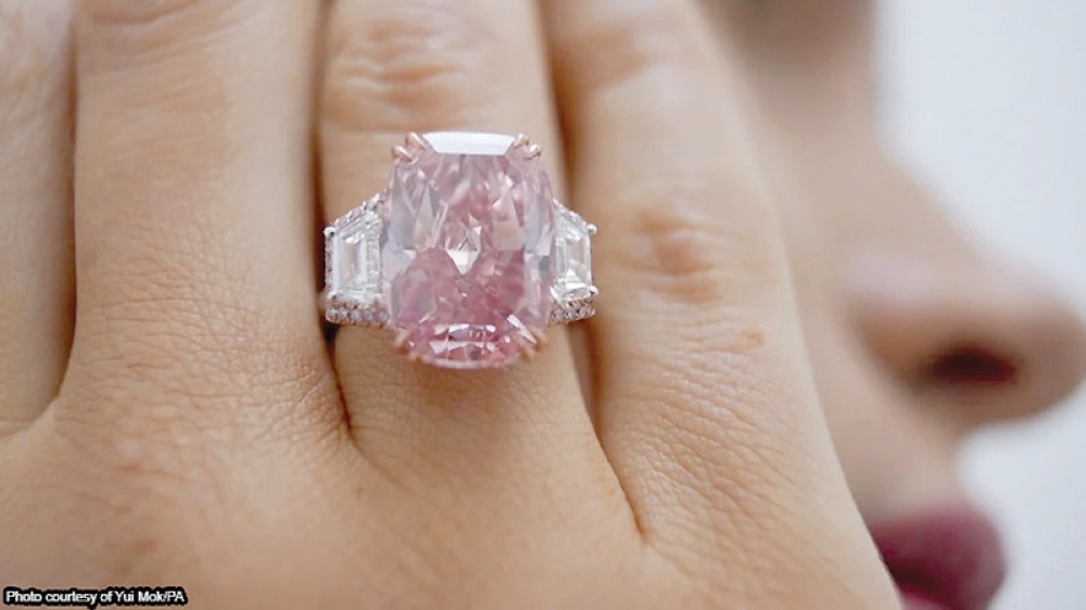 Pink diamond sells for nearly $58 million in Hong Kong - Oman Observer