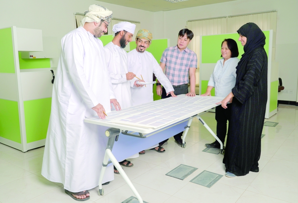 Over 5,000 UTAS students and staff access digital services - Oman Observer