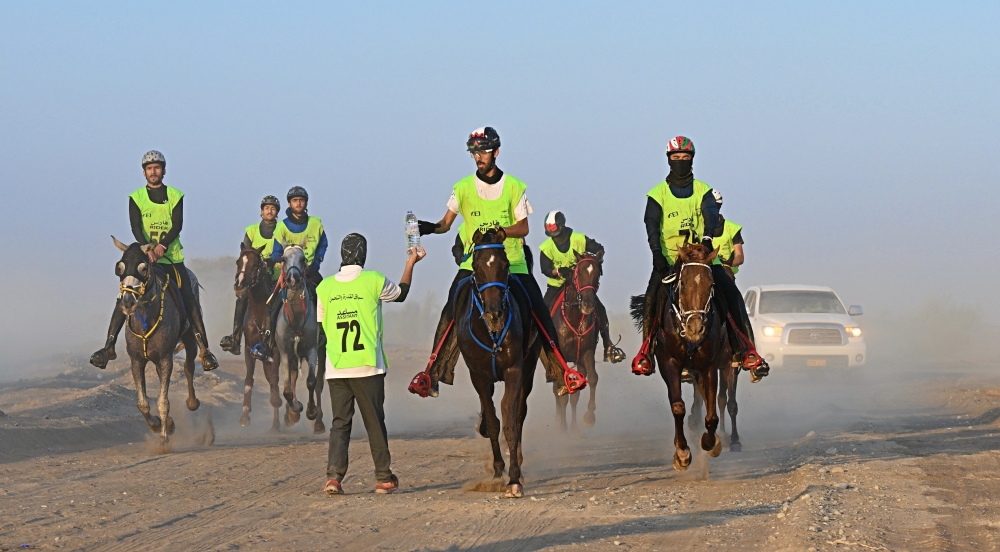 Al Balushi grabs National Day title for 100 km endurance race - Oman ...