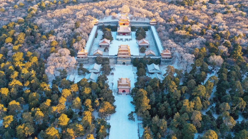 SNOW-COVERED PARK - Oman Observer