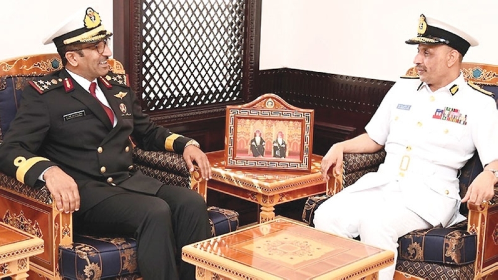 RNO chief receives Qatari military official - Oman Observer