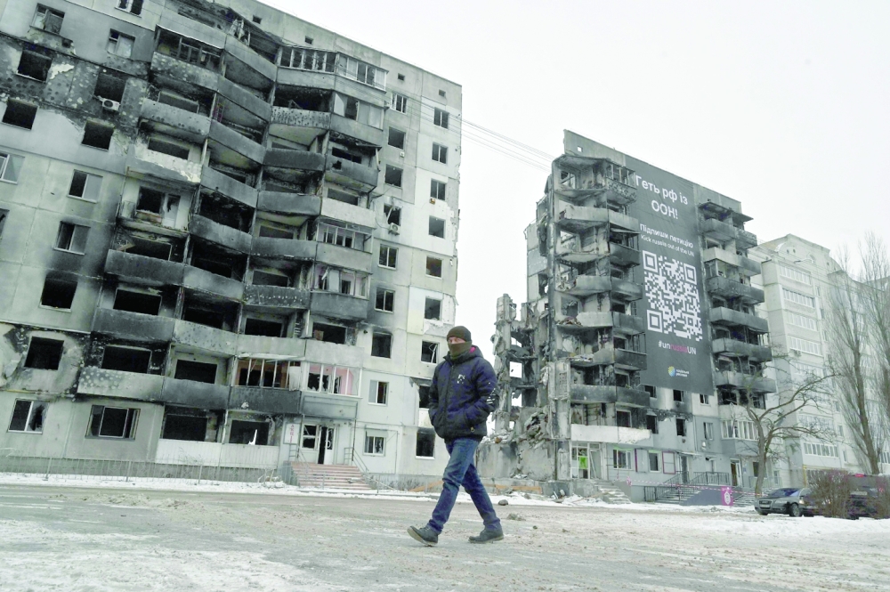 Battle for Soledar: Ukraine holding out despite Russian advances - Oman ...