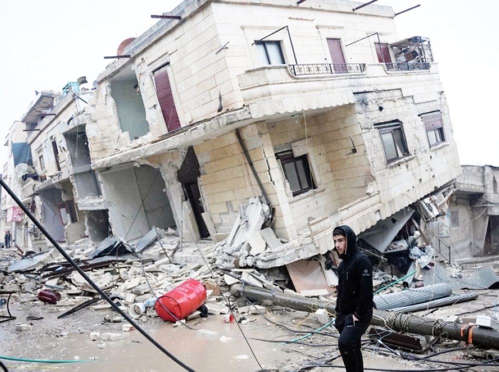 Massive earthquake kills more than 2,200 - Oman Observer