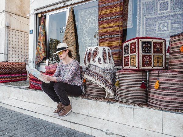 Adhere to modest dress standards in public areas - Oman Observer