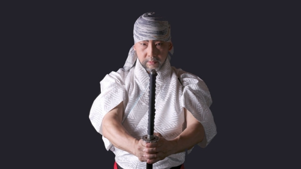 Samurai artist dazzles Muscat audience - Oman Observer