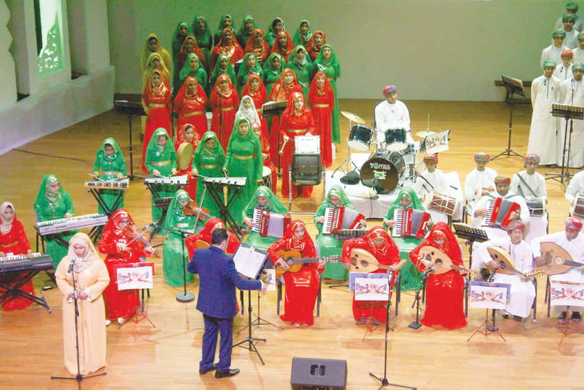 Nizwa festival for schoolchildren revives Omani traditional music ...