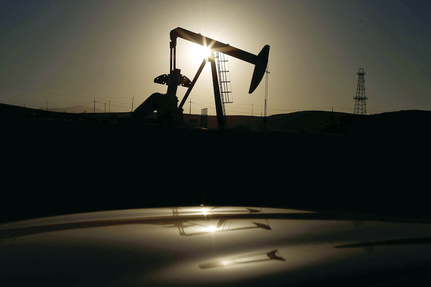 Oil steady on US data - Oman Observer