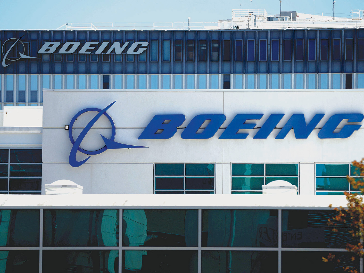 Boeing 2016 orders lowest since 2010, deliveries hit target - Oman Observer