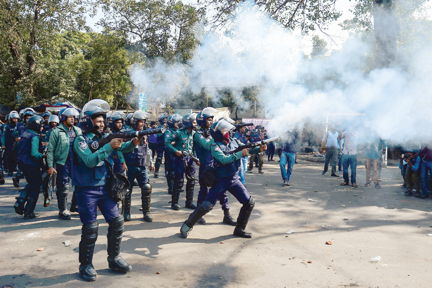 Clashes during anti-power plant protest - Oman Observer