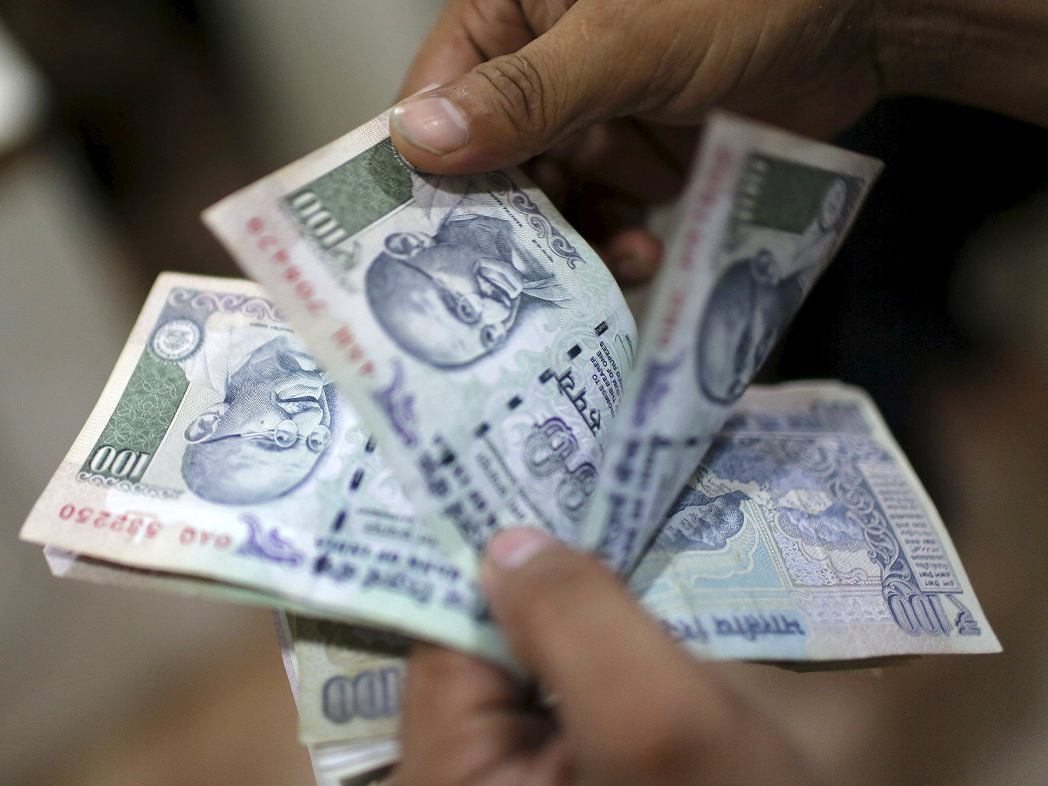 Indian rupee trades at 184 against Omani rial - Oman Observer
