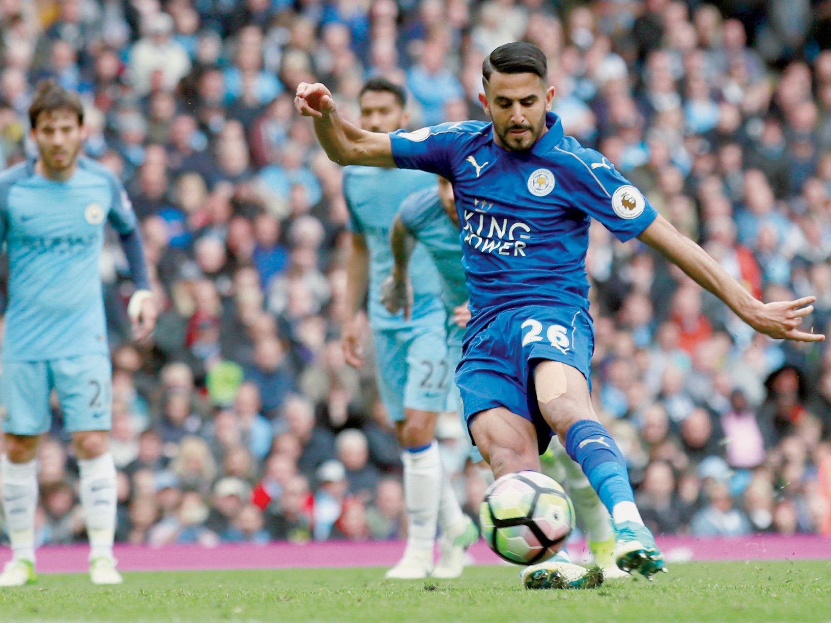 Guardiola praises ‘brave’ referee after bizarre penalty - Oman Observer