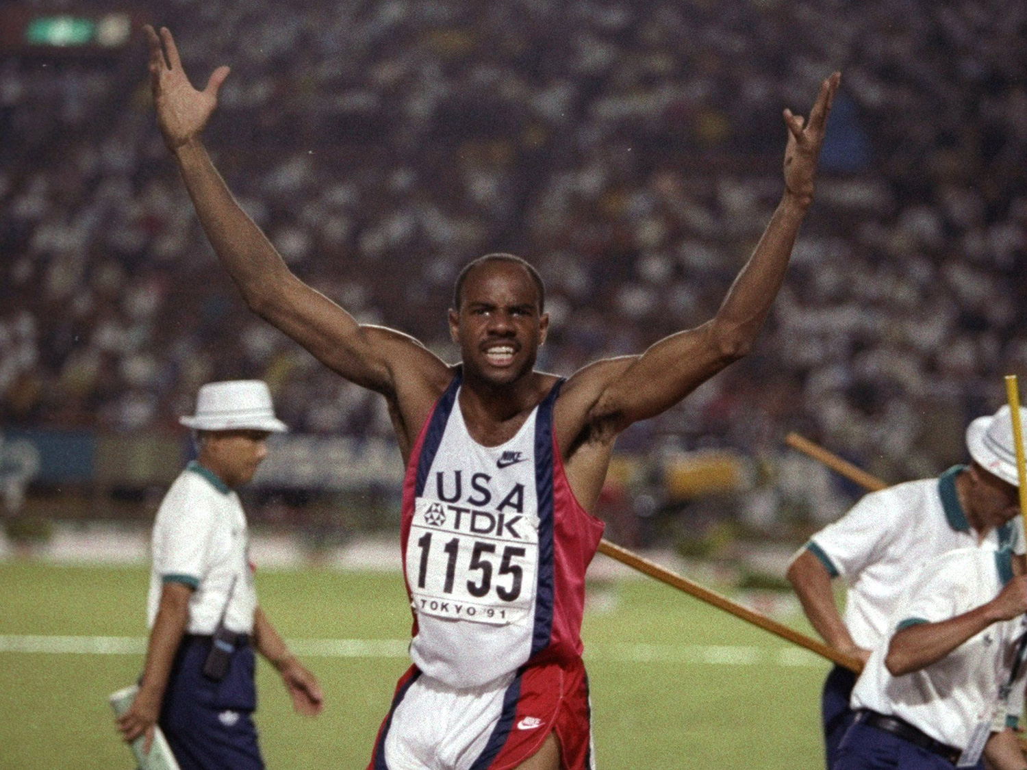 Long jump great Powell slams record rewrite plans - Oman Observer