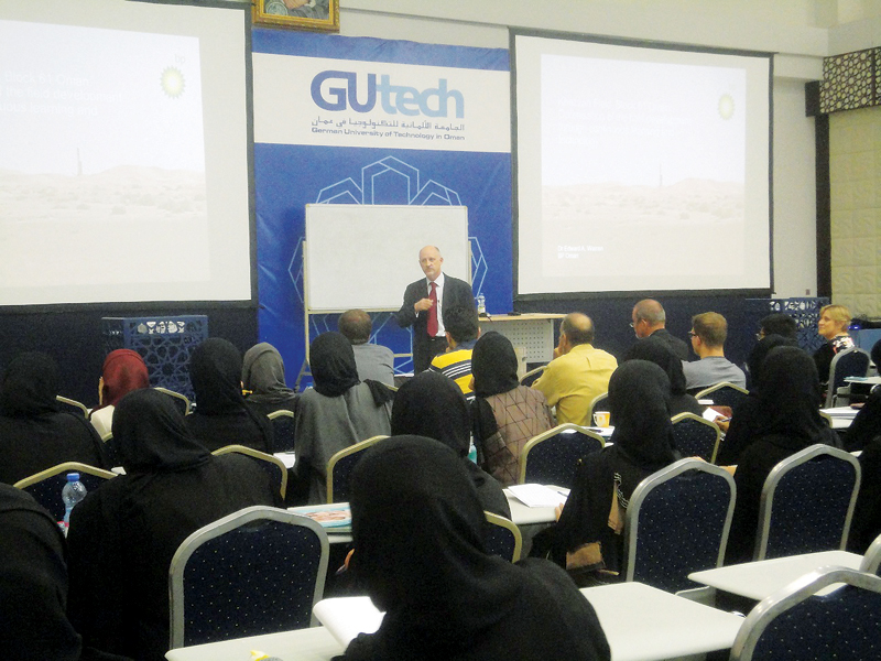 Geosciences students get to know new Khazzan field - Oman Observer