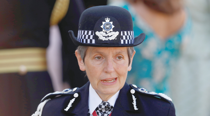 Britain honours hero policeman alongside celebrities - Oman Observer