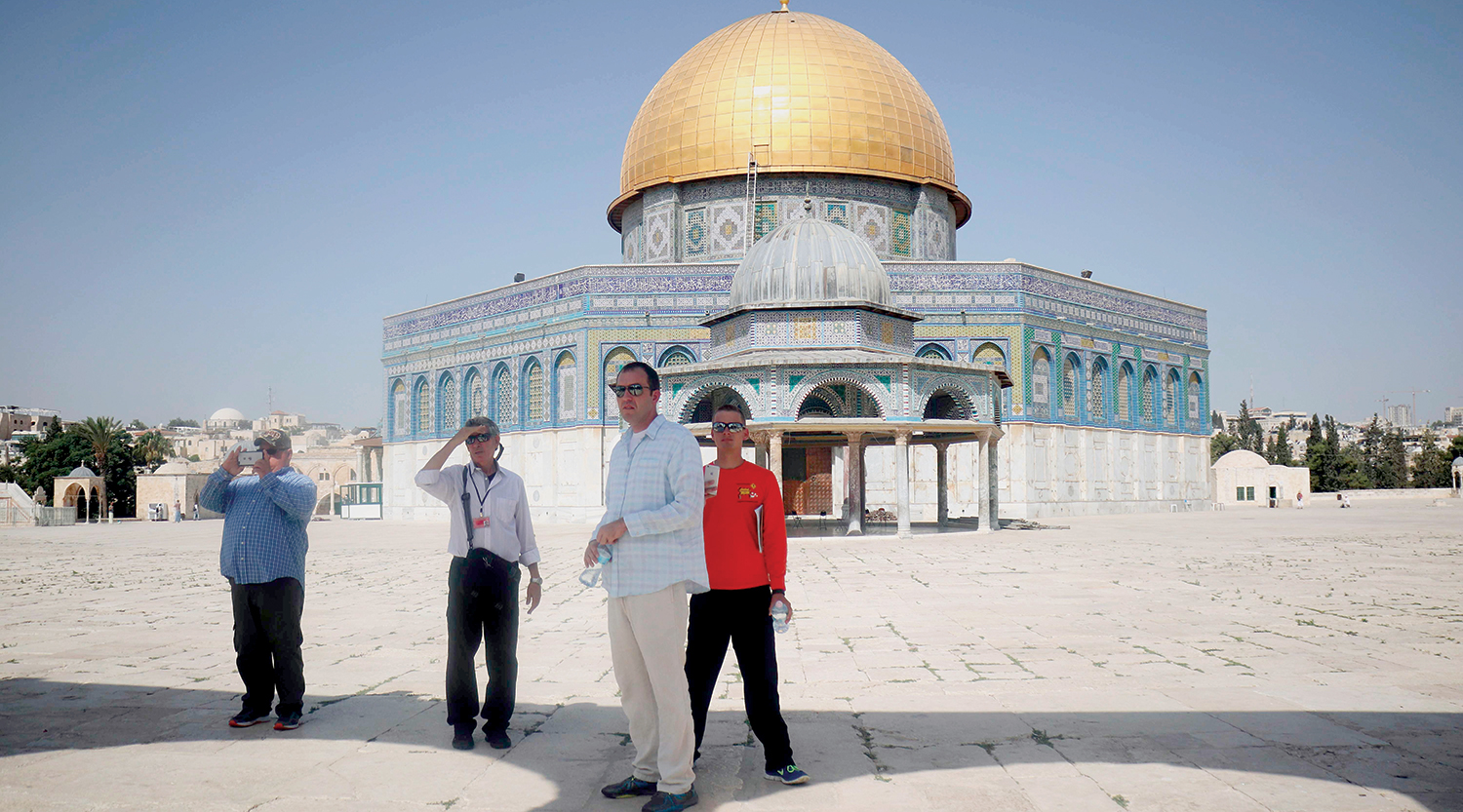 Worshippers continue protest at Al Aqsa - Oman Observer