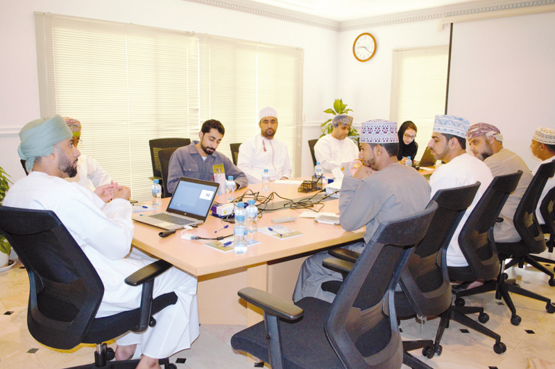 Sharakah conducts workshop for Khazzan Programme beneficiaries - Oman ...