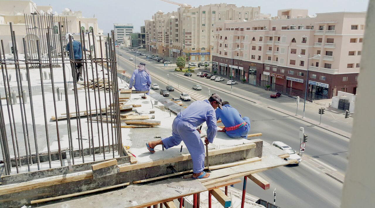 Unconcealed areas of construction sites pose danger - Oman Observer