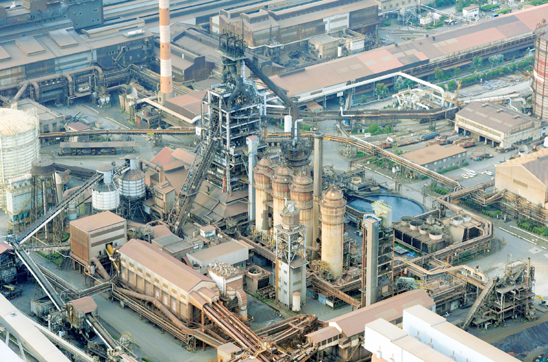 Japan conducts safety checks at Kobe Steel plant that supplied plane ...