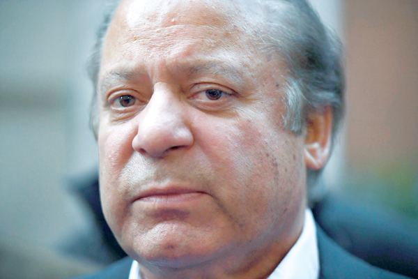 Sharif returns to face trial - Oman Observer