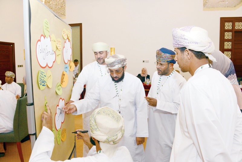 Leadership, competitiveness programme begins - Oman Observer
