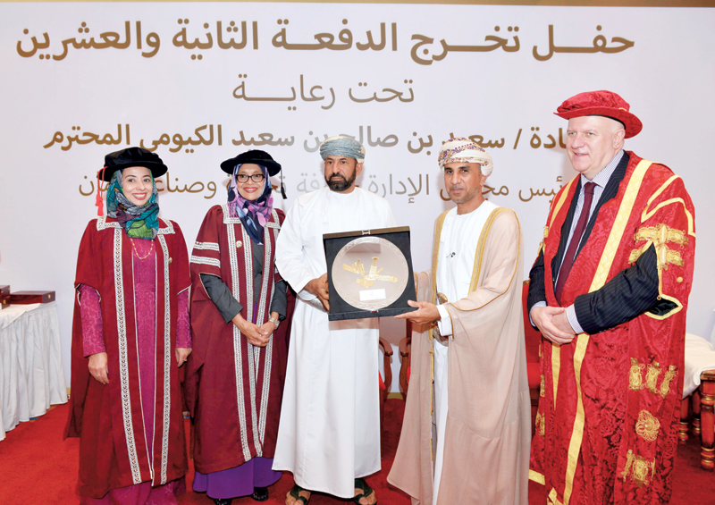 Majan University College hosts graduation of 933 students - Oman Observer