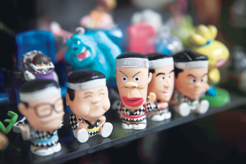 Weird but cute: Japan’s capsule toys play big in Internet age - Oman ...