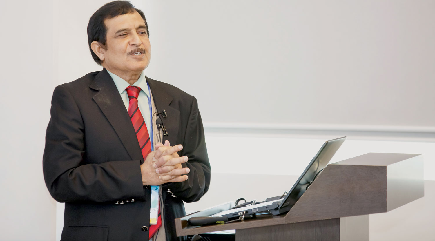 SQU academic delivers talk on nanotechnology in electronics - Oman Observer