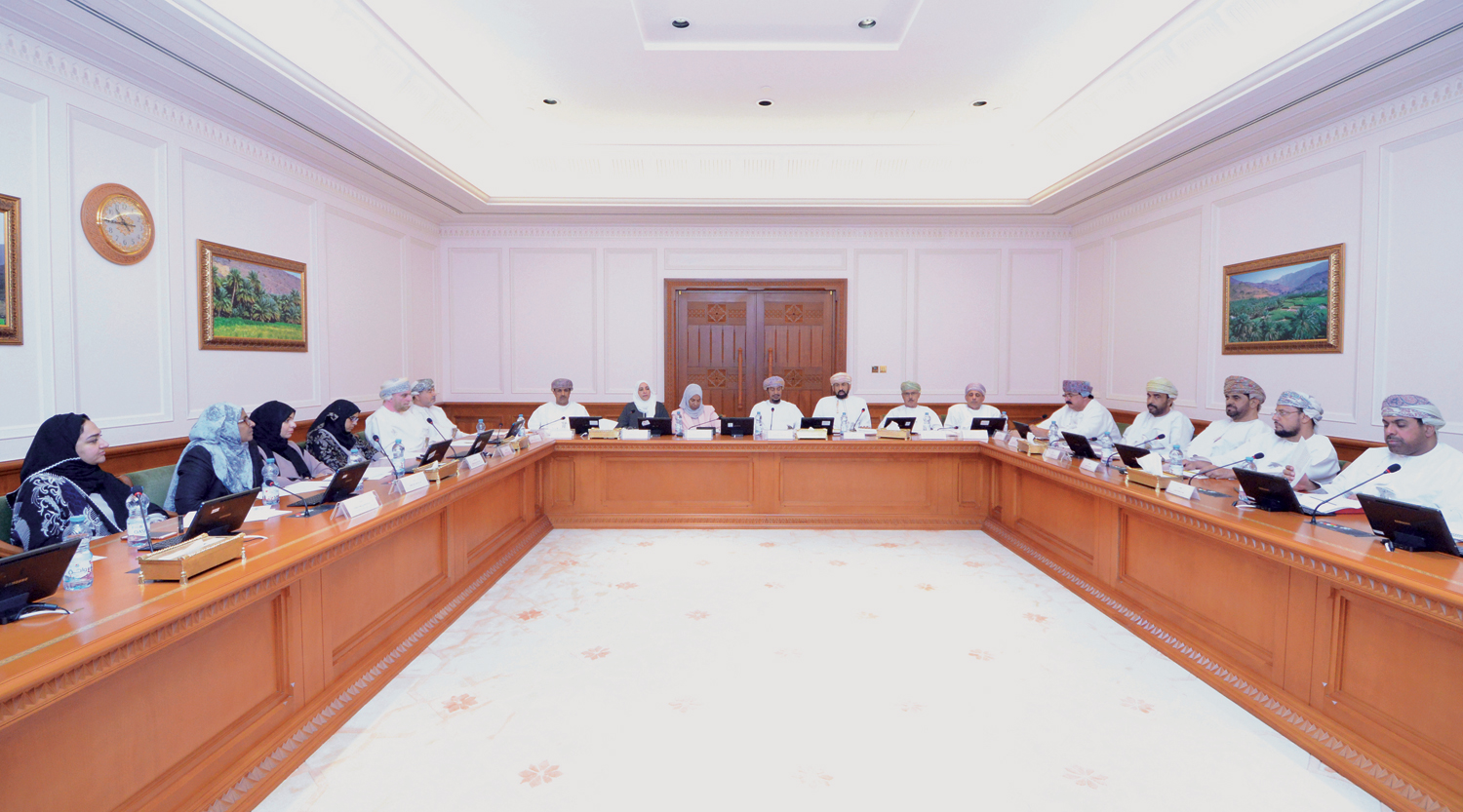 Legal panel holds meeting - Oman Observer