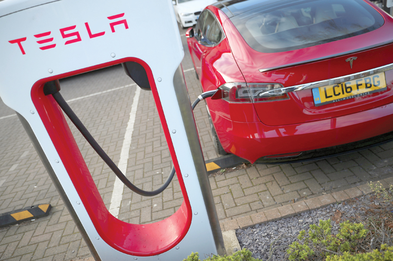 Tesla sticks by Model 3 target, warns spending could rise - Oman Observer