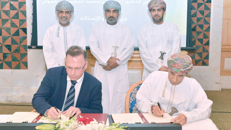 Pact signed to establish Oman Towers Company - Oman Observer