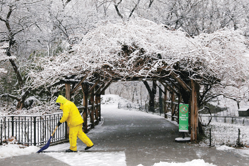 Schools closed as snow storm pounds US Northeast - Oman Observer