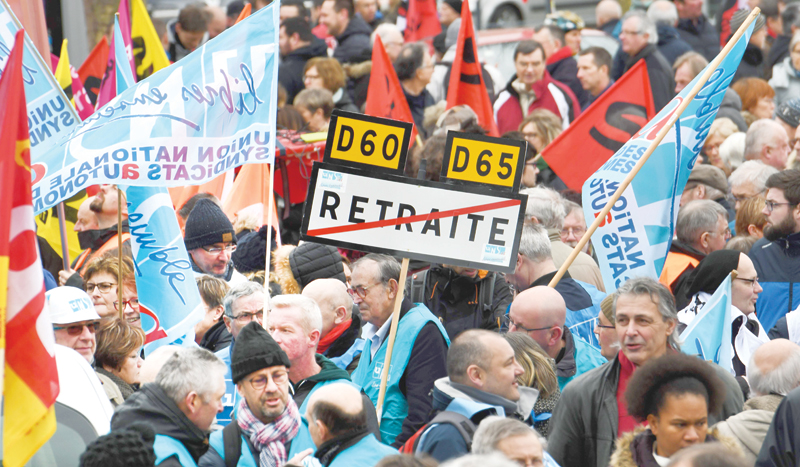 Travel misery as French trade unions strike against Macron - Oman Observer