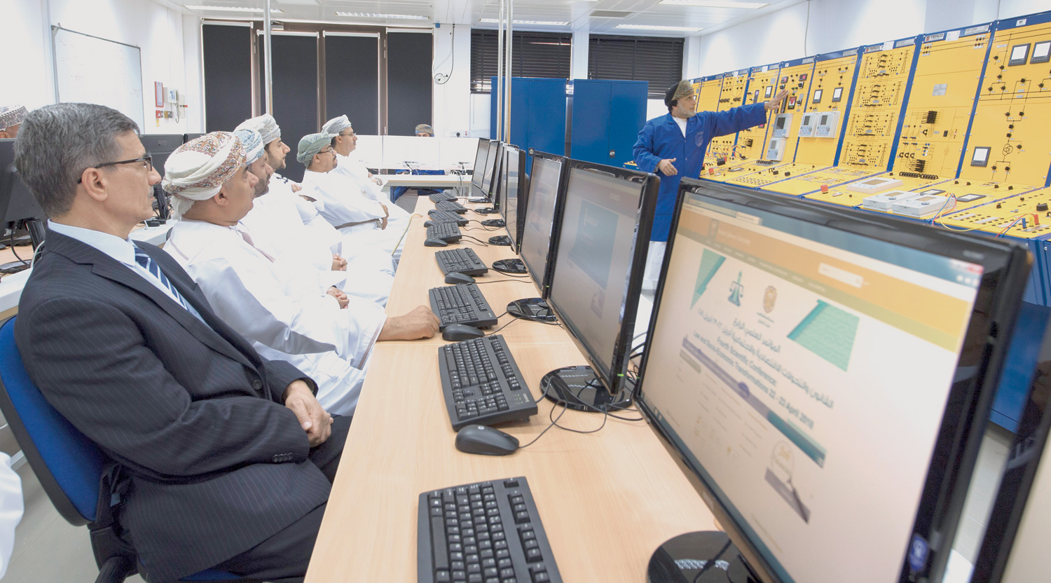 Power station and transmission lab opens at SQU - Oman Observer