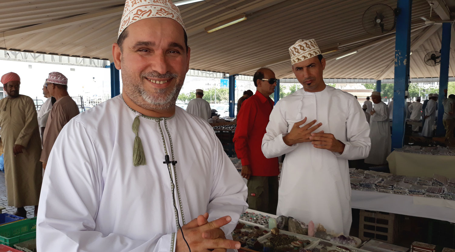 Vendors brave heat for traditional markets - Oman Observer