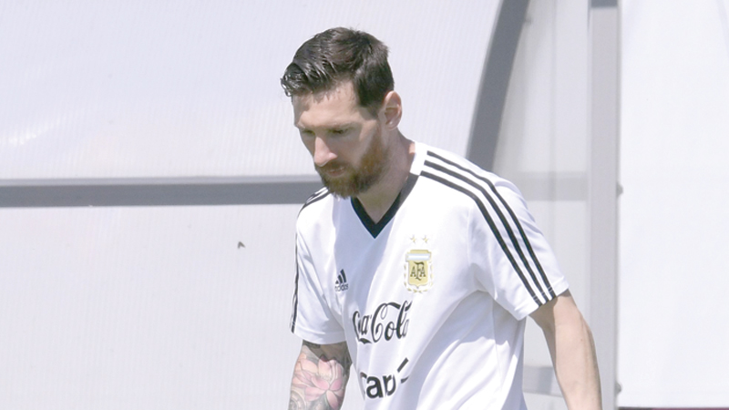 Argentina’s Messi is different from Barca’s Messi: Umtiti - Oman Observer