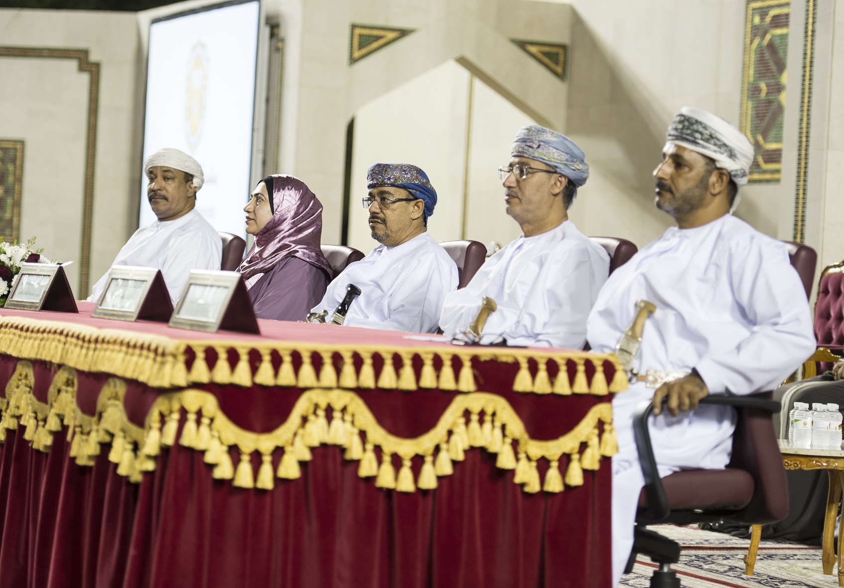SQU vice chancellor meets new batch students - Oman Observer