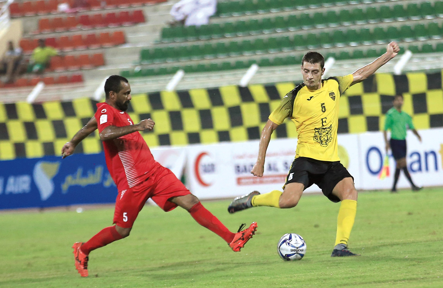 Dhofar stay top with win - Oman Observer