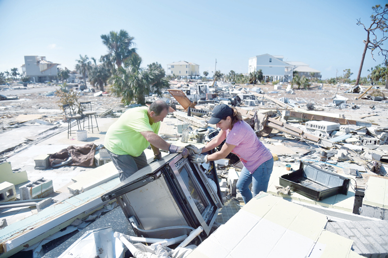 Rescuers search for 1,000 missing after hurricane - Oman Observer